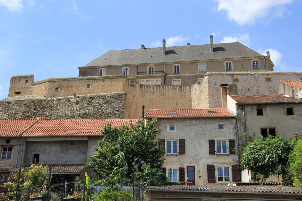 chateau de Rodemack, vestiges classés MH le 29 septembre 1981