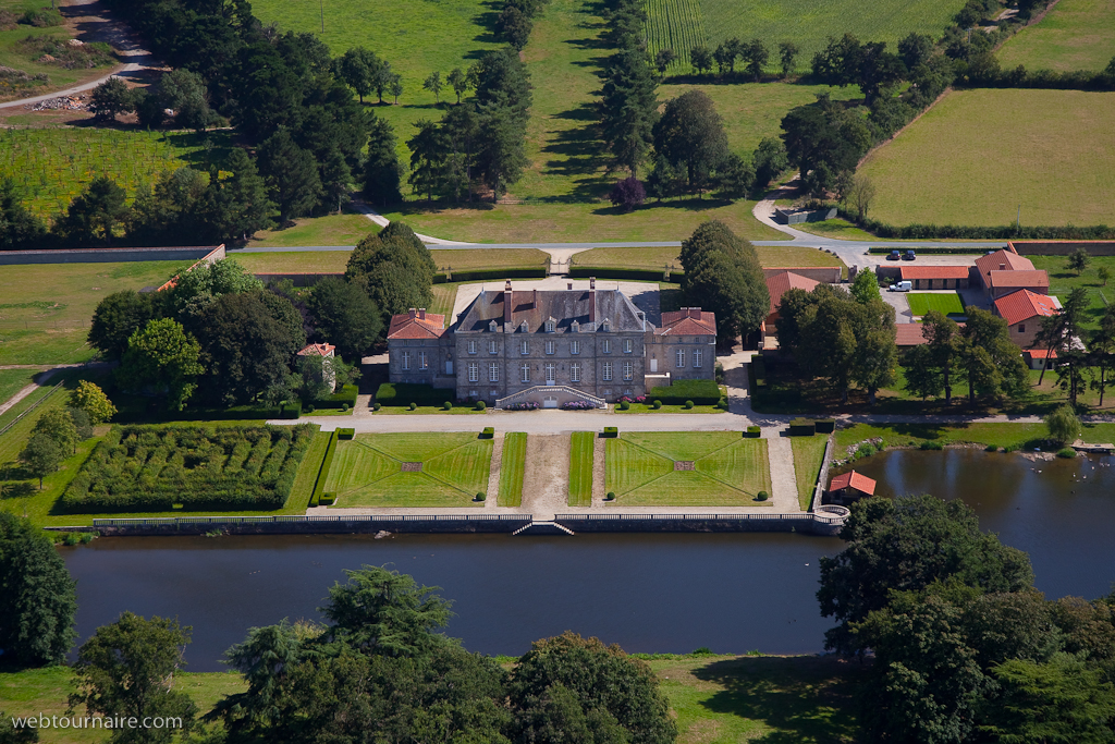 chateau d'Asson à La Boissière-de-Montaigu, inscrit MH en 1986