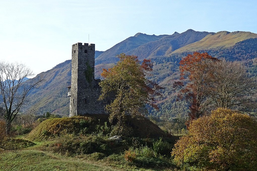 chateau de Castet dit tour d'Abadie, visite des extérieurs