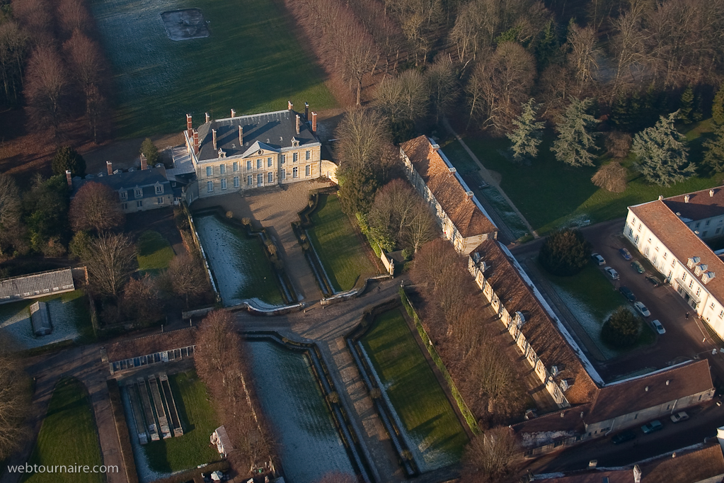 chateau d'Ennery : classé MH par arrêté du 13 juin 1942
