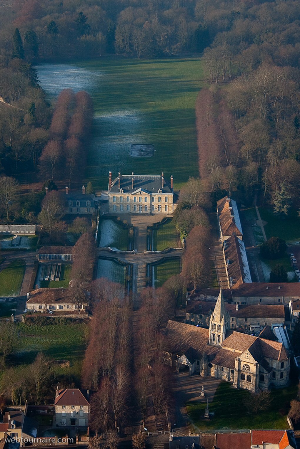 chateau d'Ennery : classé MH par arrêté du 13 juin 1942
